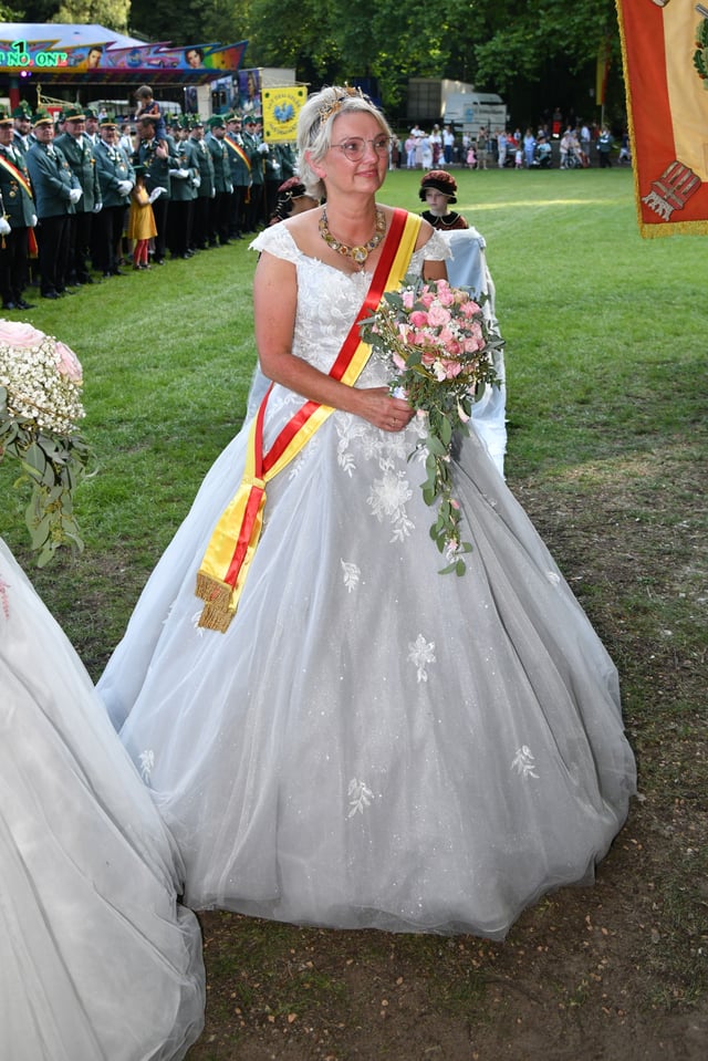 165. Paderborner Schützenfest: Fotos von der Parade zu Ehren des neuen ...
