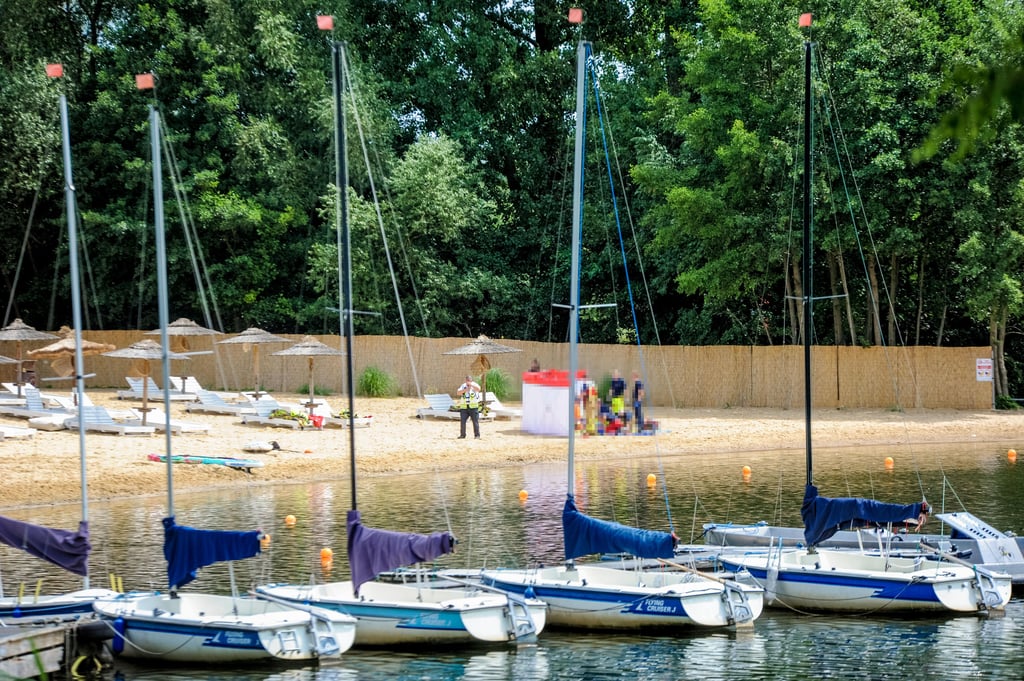 Fotos vom Großeinsatz am Lippesee in Paderborn-Sande