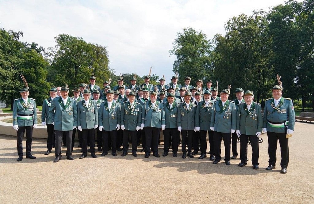 Bad Lippspringe: Schützenverein verleiht vier Bataillonsorden