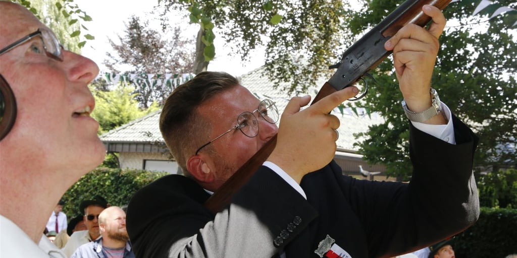 Live vom Vogelschießen in Wessum : Bürgerschützenverein Wessum feiert ...