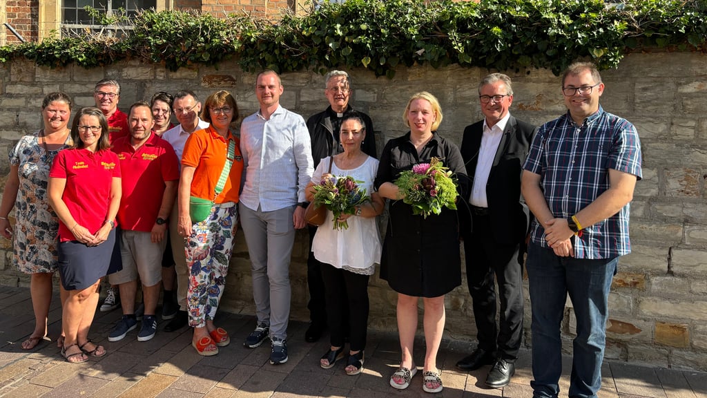 Paderborn Bürgermeister ehrt Pottmarktbeschicker auf Libori