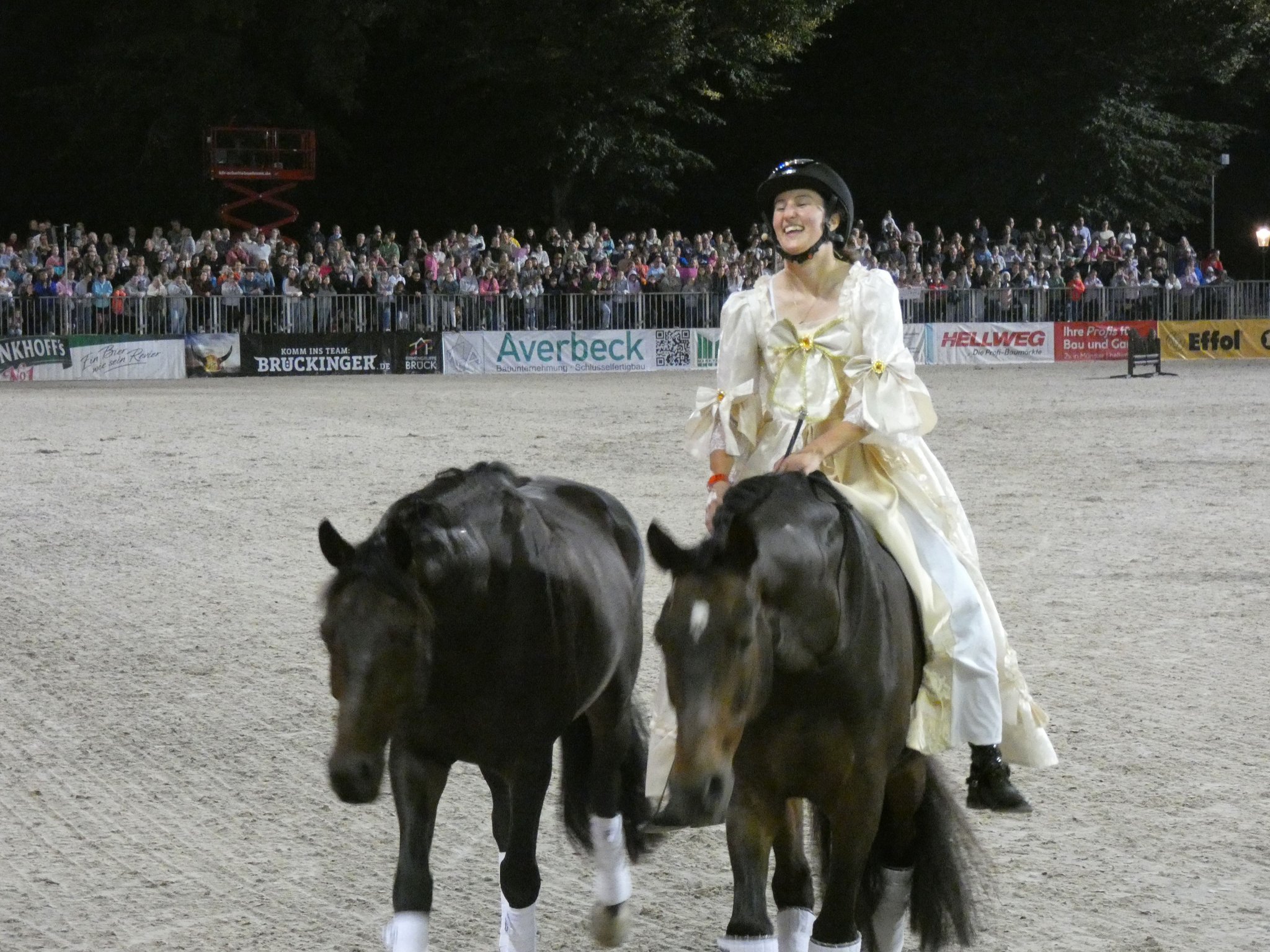 Turnier der Sieger 2024: Showabend mit Influencerin Hella Gabbert