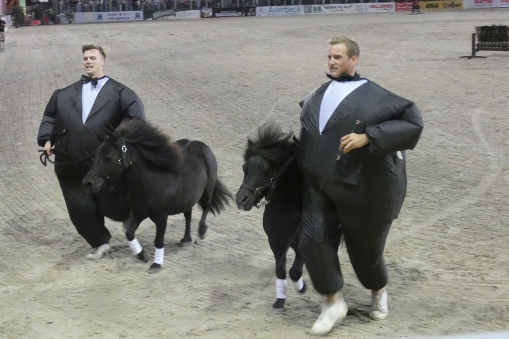 Turnier der Sieger 2024: Showabend mit Influencerin Hella Gabbert