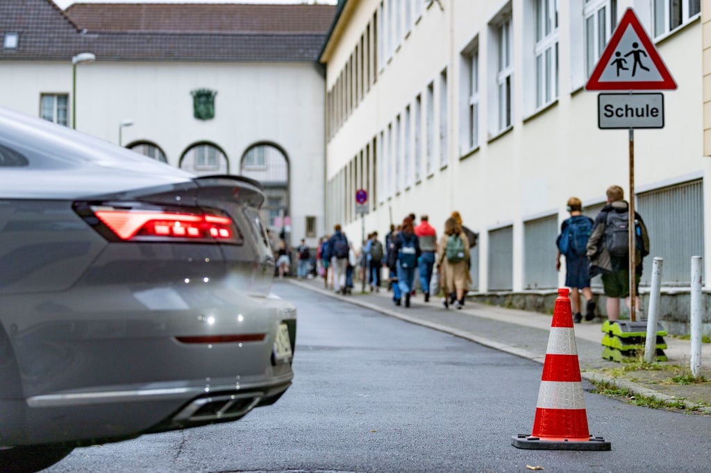 Jeder vierte Schüler wird gefahren: Kritik an Eltern-Taxis