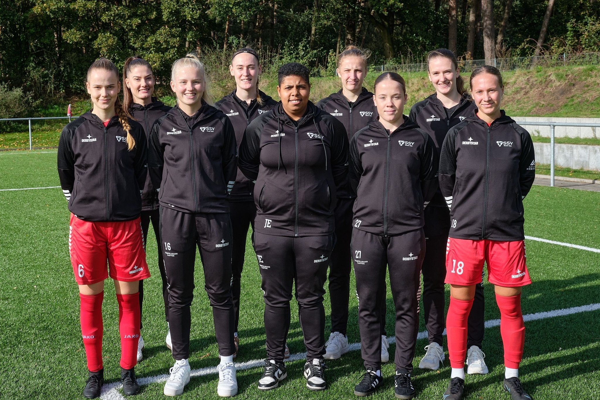 Eperanerin Jaqueline Eckelmann beim SSV Rhade an der Seite