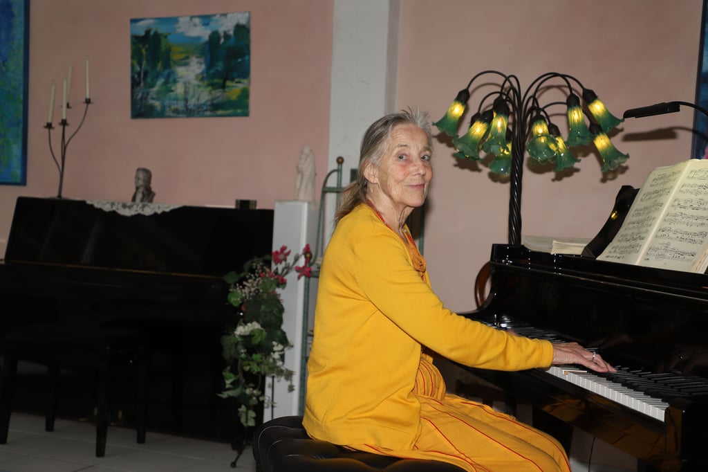 Schloß Holte-Stukenbrock: Barbara Lundgreen feiert Geburtstag