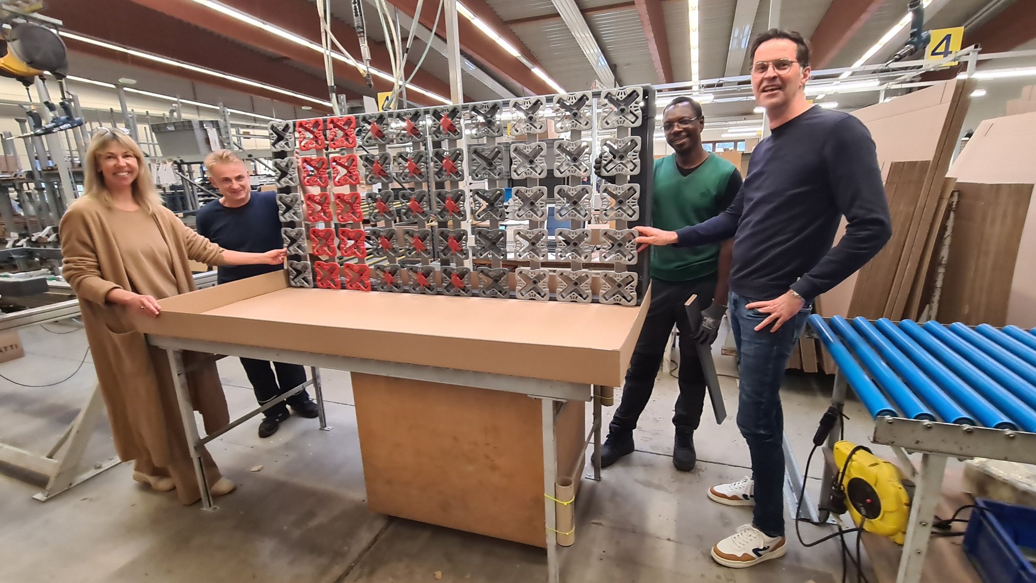 Schloß Holte-Stukenbrock: Frolibetten für Luxushotels in Dubai