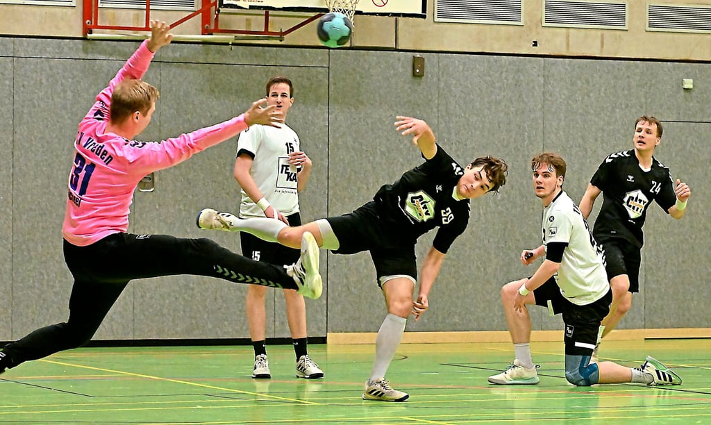 Auf einmal läuft's: Nullacht siegt schon wieder – und hält den Trainer jung