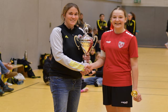 Die Hallenkreismeisterschaften der Fußball-Juniorinnen in Ochtrup