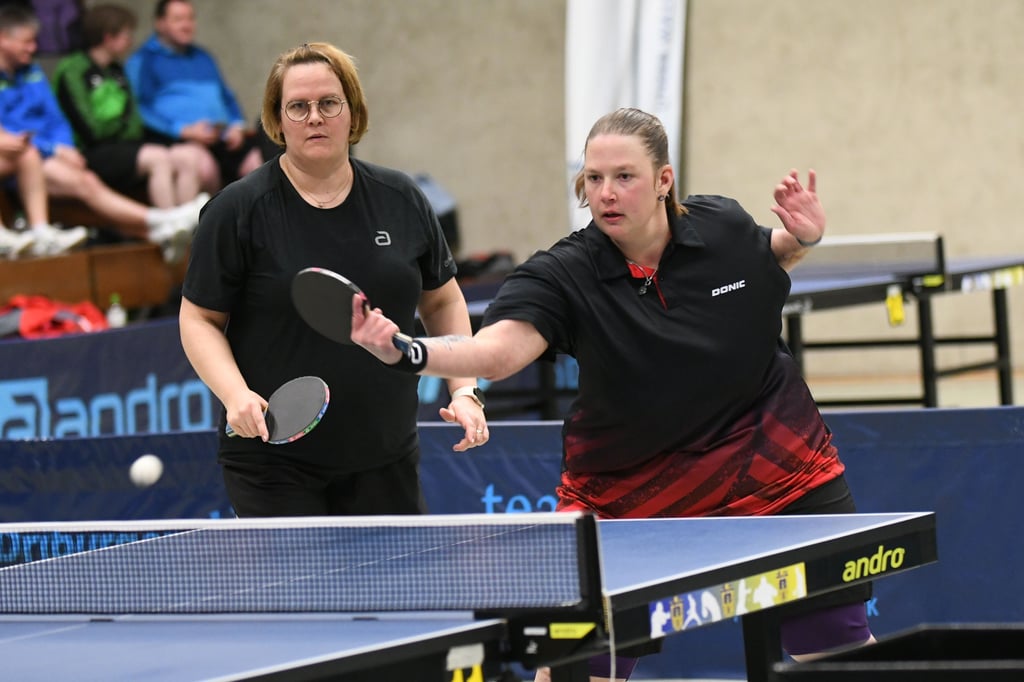 Tischtennis: In Driburg klettern Aktive aus 29 Clubs aufs Treppchen