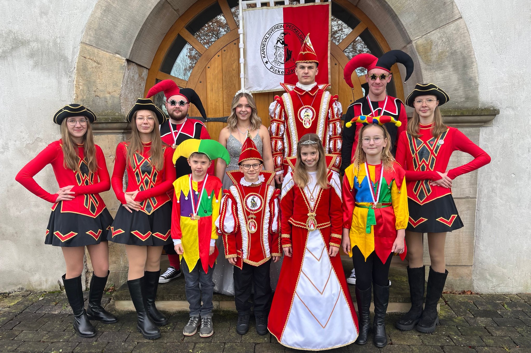 Willebadessen: Büttenabend - Diese Tollitäten regieren in Peckelsheim