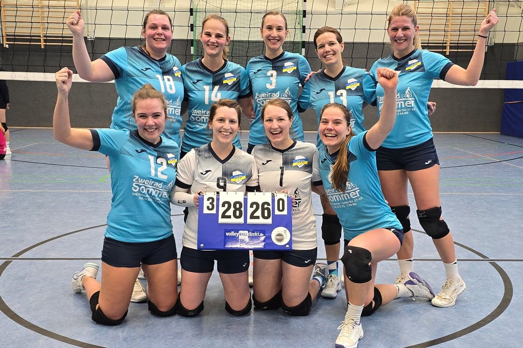 Volleyball: Burgdamen aus Dringenberg feiern wichtigen 3:0-Erfolg