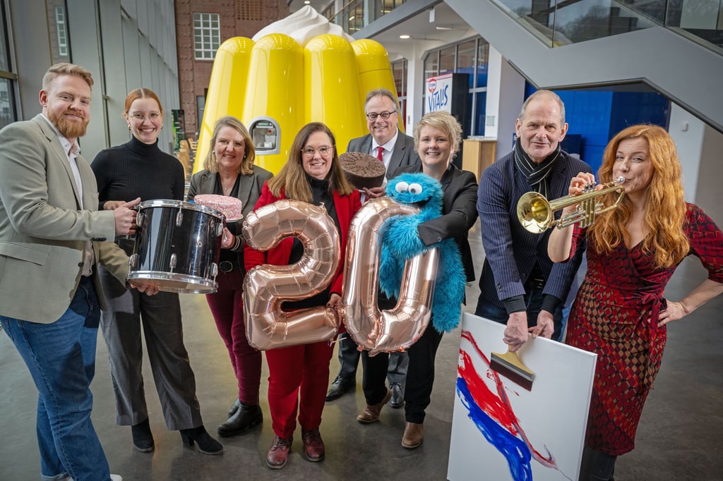 Mit Pudding, Pauken und Trompeten