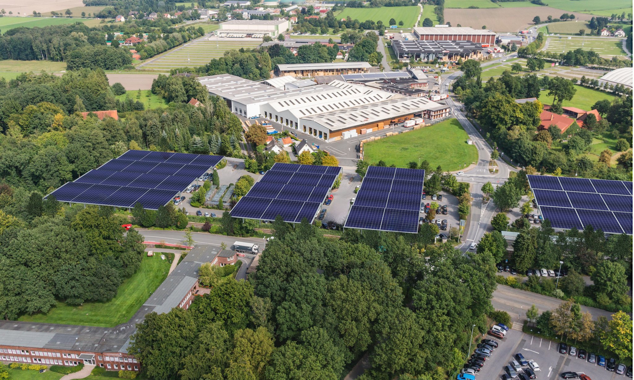 Storck investiert in Halle groß in Stromerzeugung bei Solar-Parkplätzen