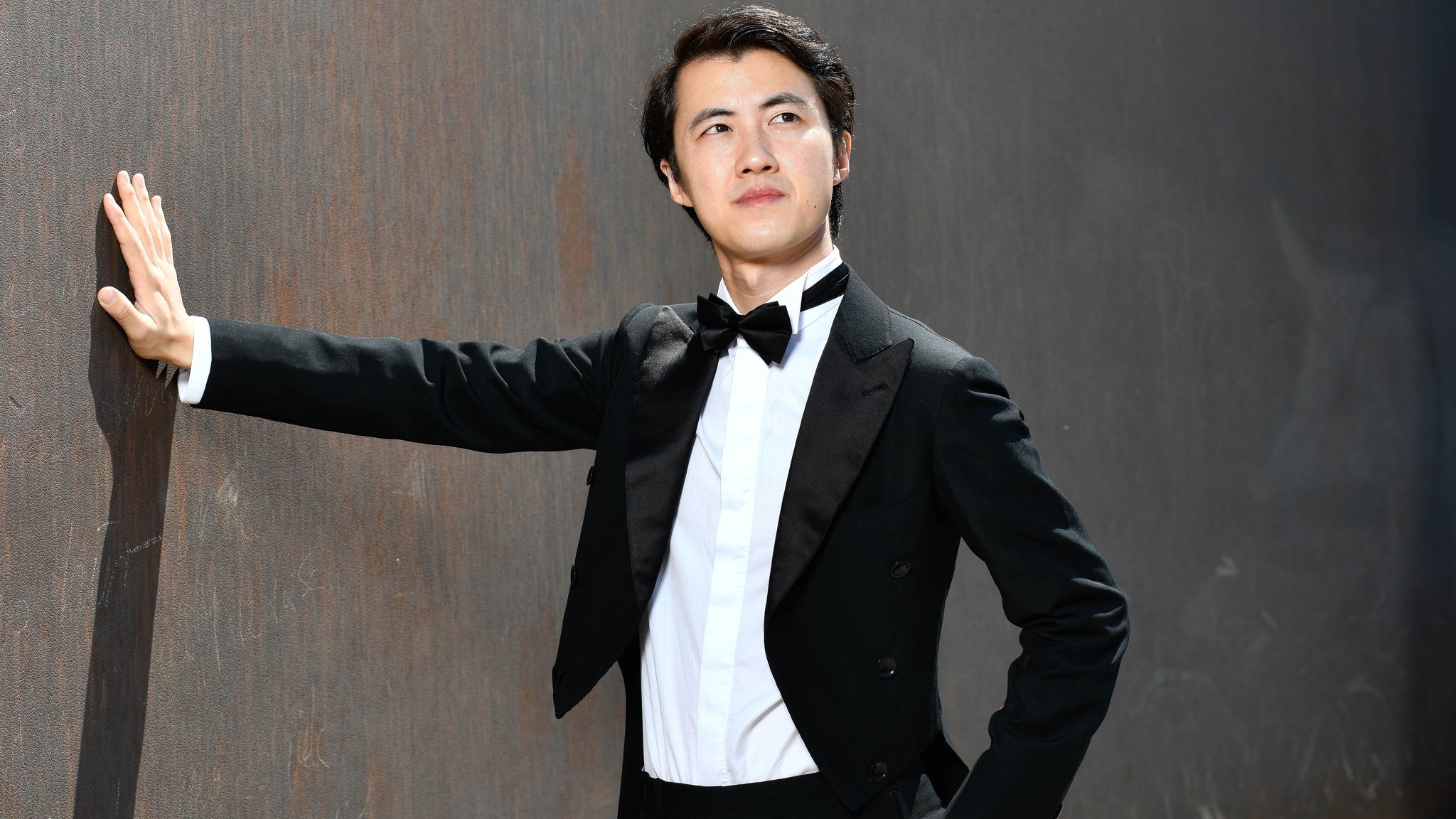 Warburg: Meisterkonzert mit Pianist Haiou Zhang im Gymnasium Marianum