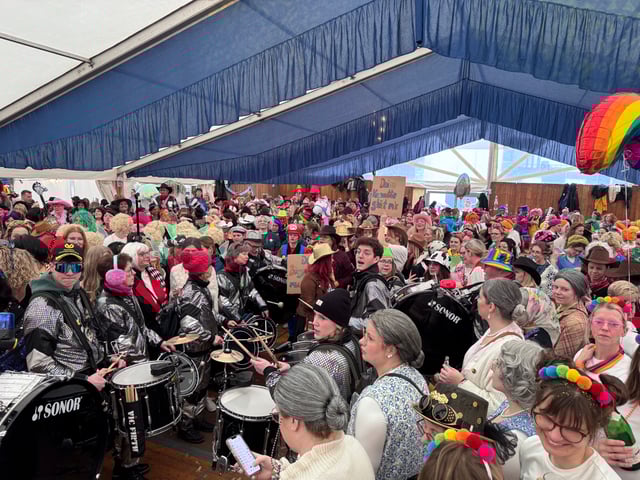 Weiber übernehmen die Macht in Steinheim – Die schönsten Bilder