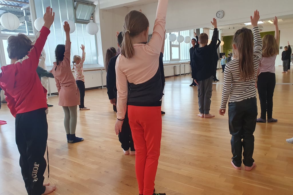 Was ein Party-Einkauf mit Tanz zu tun hat