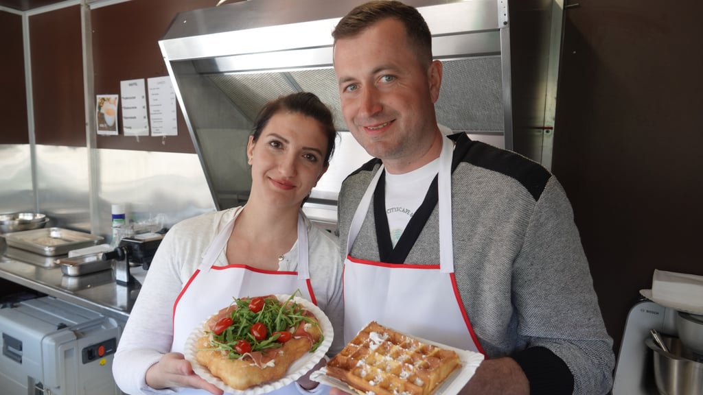 Warburg: Neuer Marktbeschicker mit Waffeln und Langos