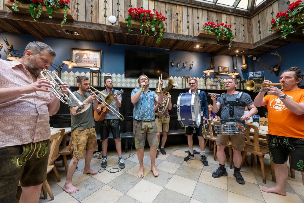 LaBrassBanda feiern die «Polka Party»