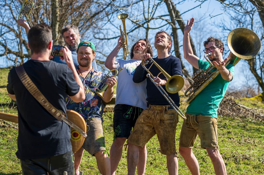 LaBrassBanda feiern die «Polka Party»