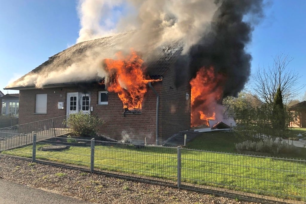 Minden: Mann stirbt nach Explosion in einem Zweifamilienhaus