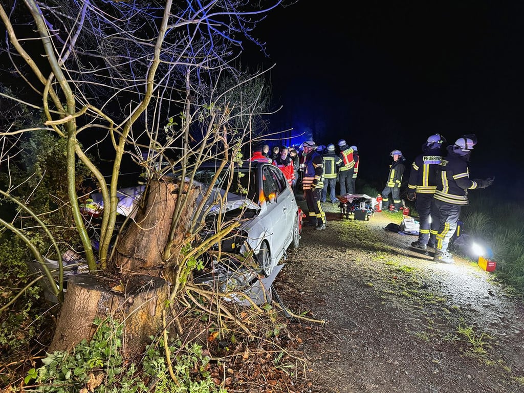 Beifahrer erliegt nach Unfall in Porta Westfalica seinen Verletzungen