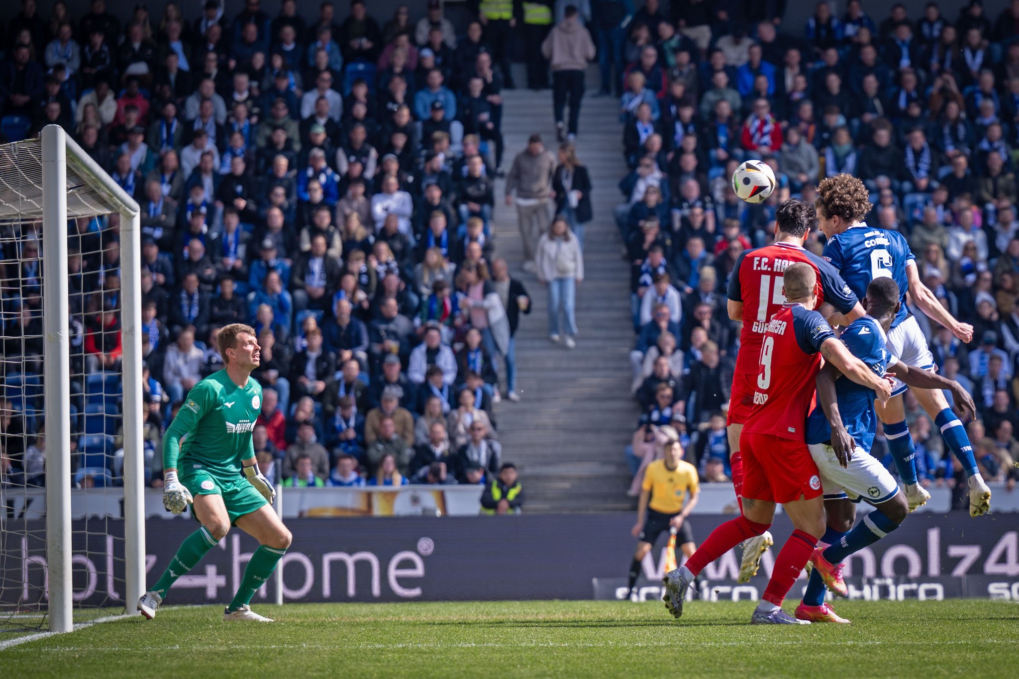Arminia-Kapitän Corboz: Kämpfer und Knipser