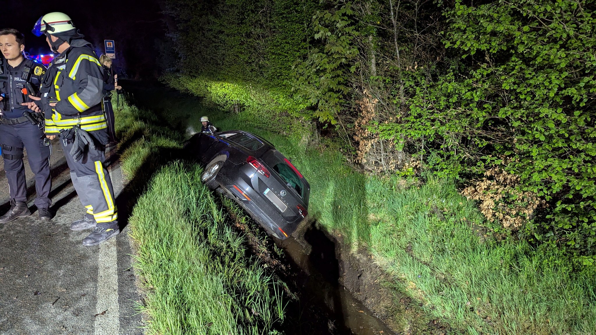 Everswinkel: Mit Pkw im Graben gelandet