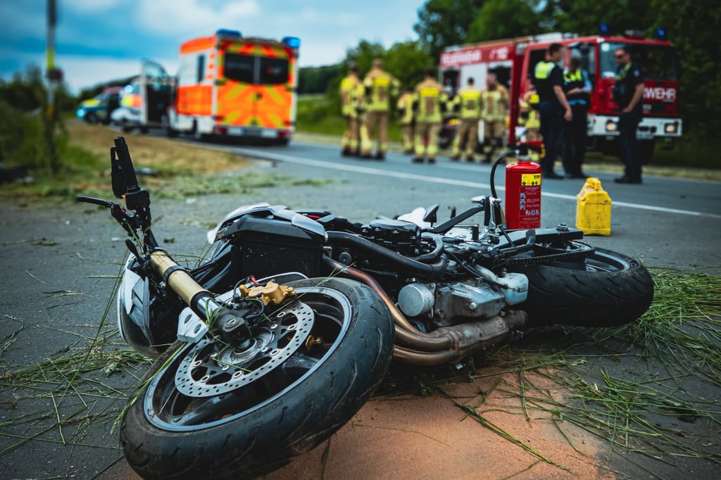 Motorradunfall auf B474: Rettungshubschrauber im Einsatz
