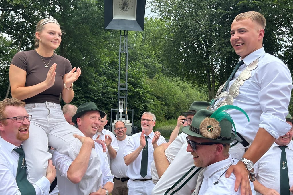 Gemener Carlos Feldkamp setzt den Königsschuss: 22-Jähriger gewinnt ...