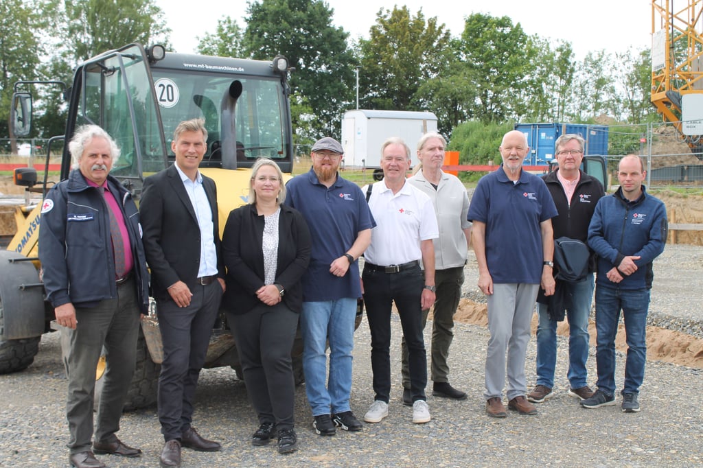 Vlotho: Erster Spatenstich fürs „Blumenhaus“