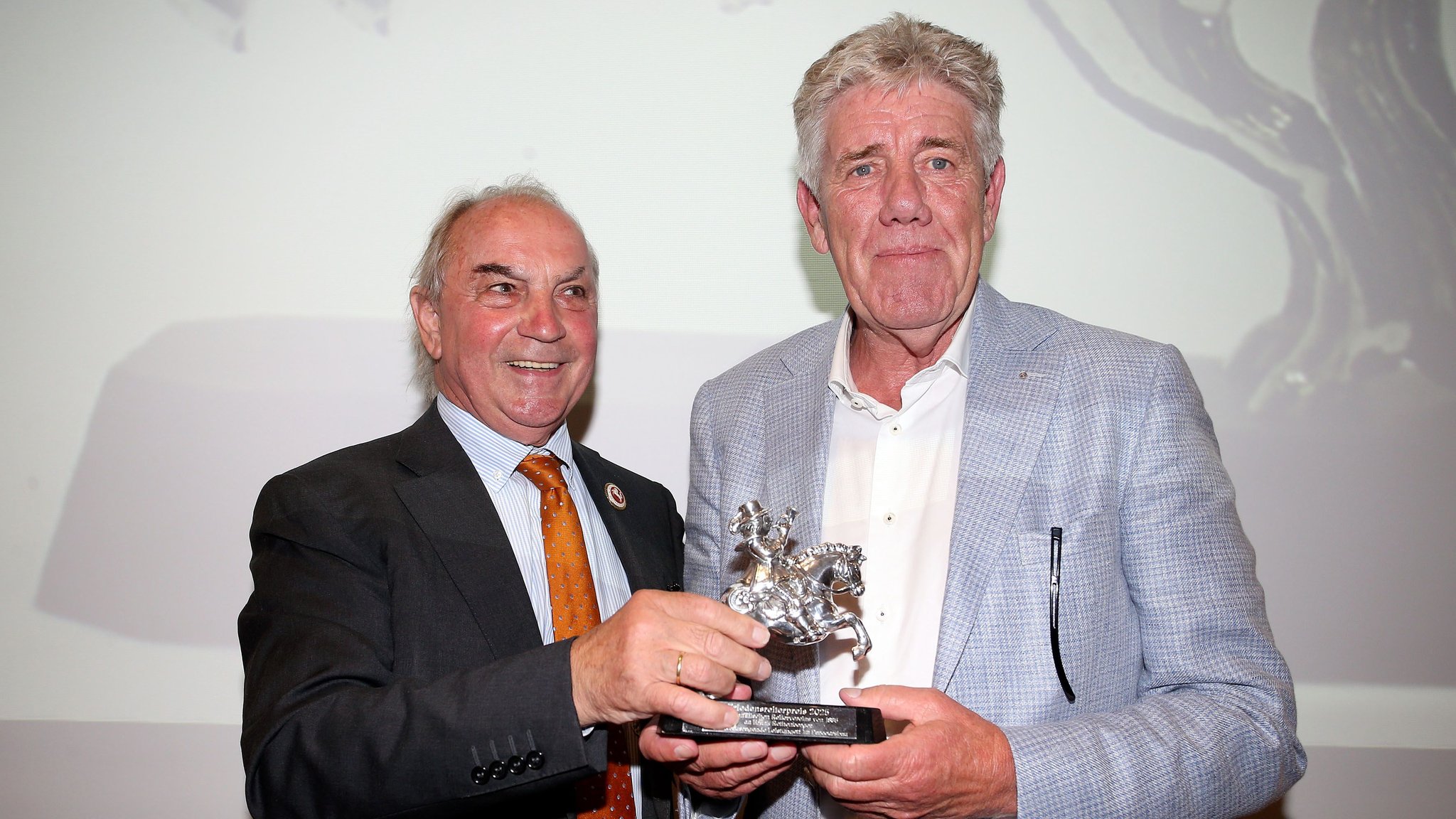 Frank Rothenberger – Friedensreiterpreis für den Herrn der Stangen