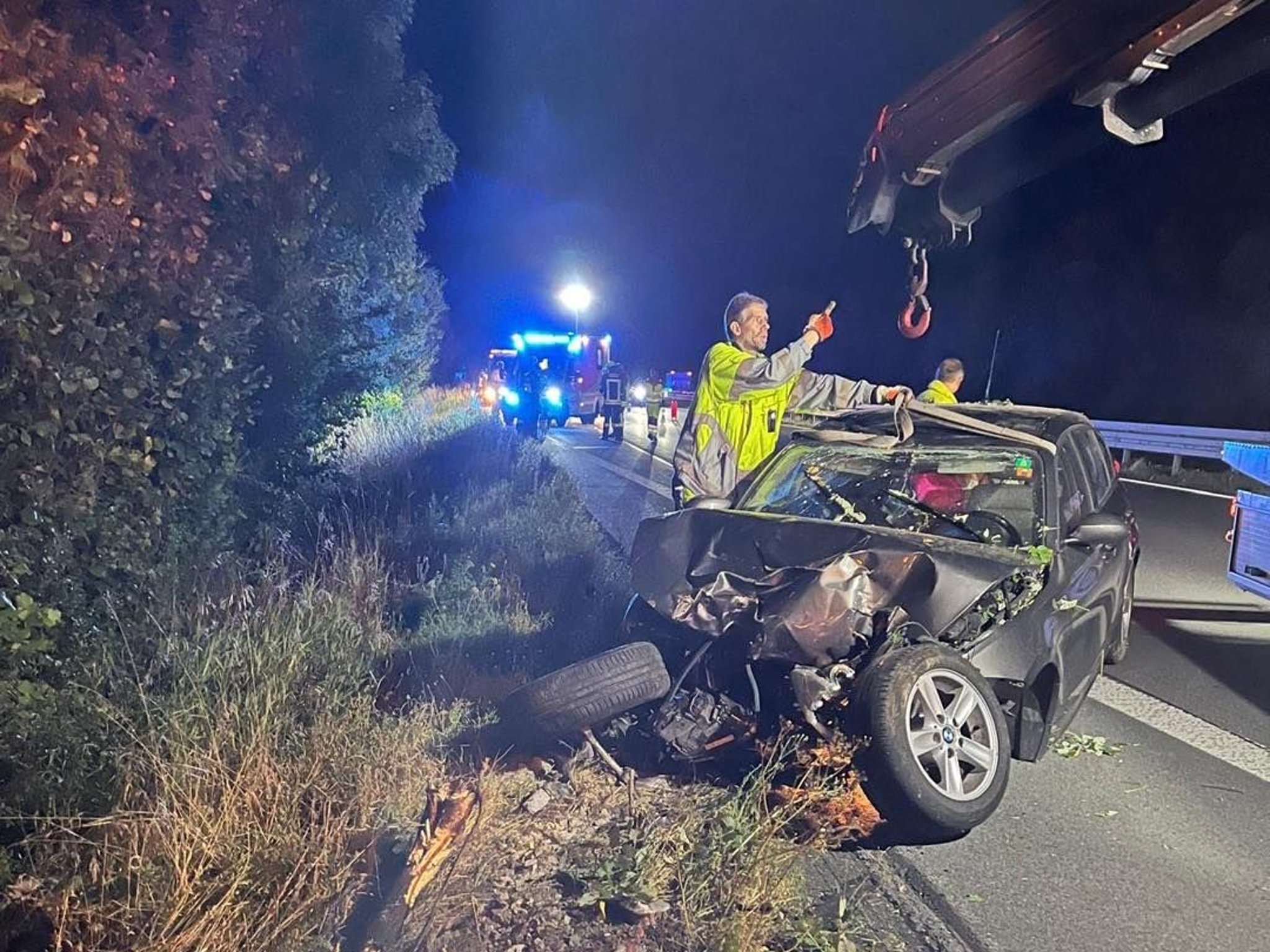 Borchen: Sekundenschlaf - Zwei Schwerverletzte bei Unfall auf der A33