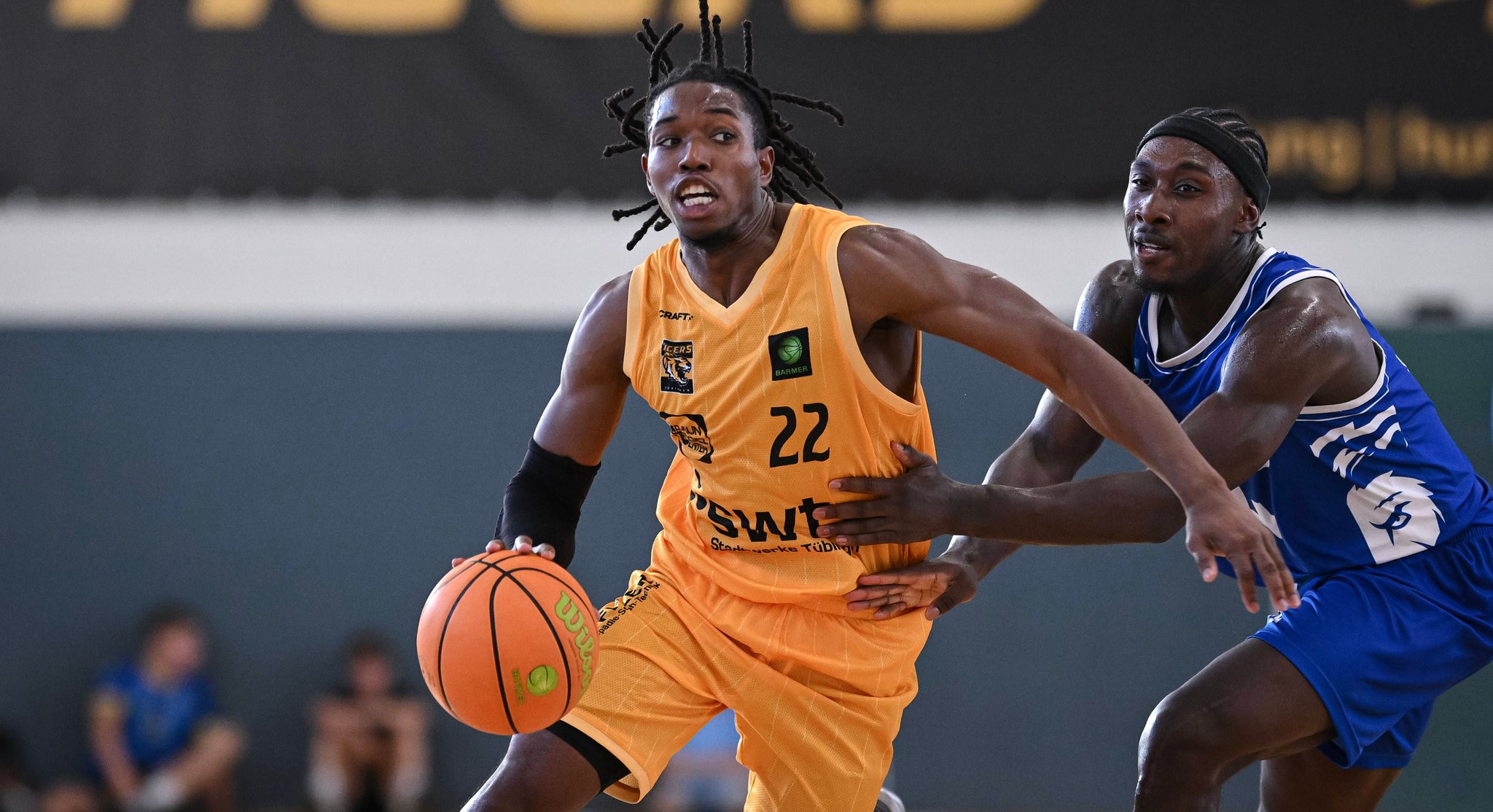 Profi-Luft, Meister-Party und ein Schock: Die verrückte Reise des Jason Ani