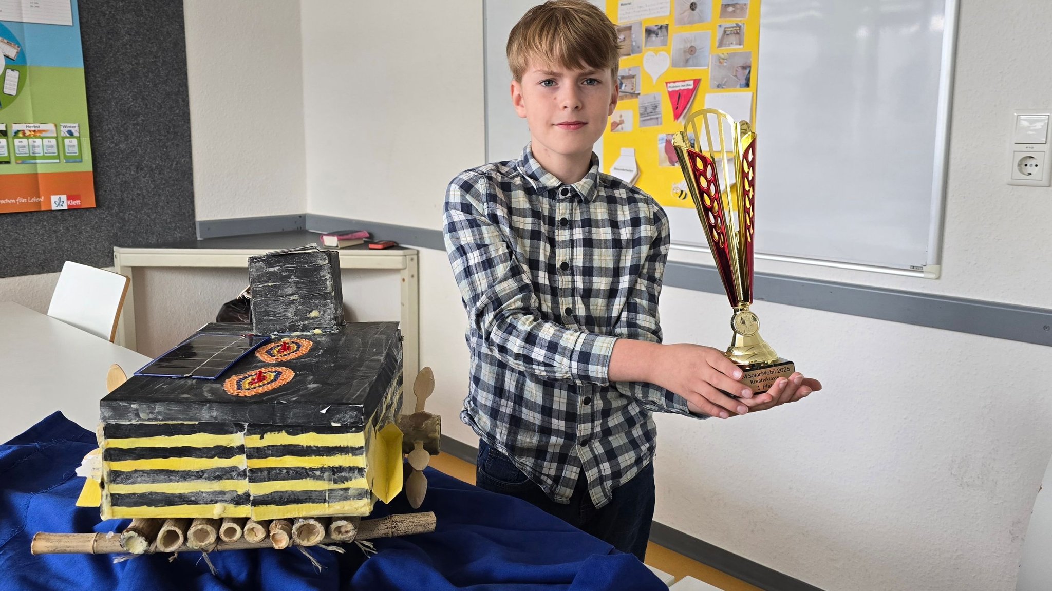 Halle:: Julian (10) wird mit seinem Bienentaxi Deutscher Meister