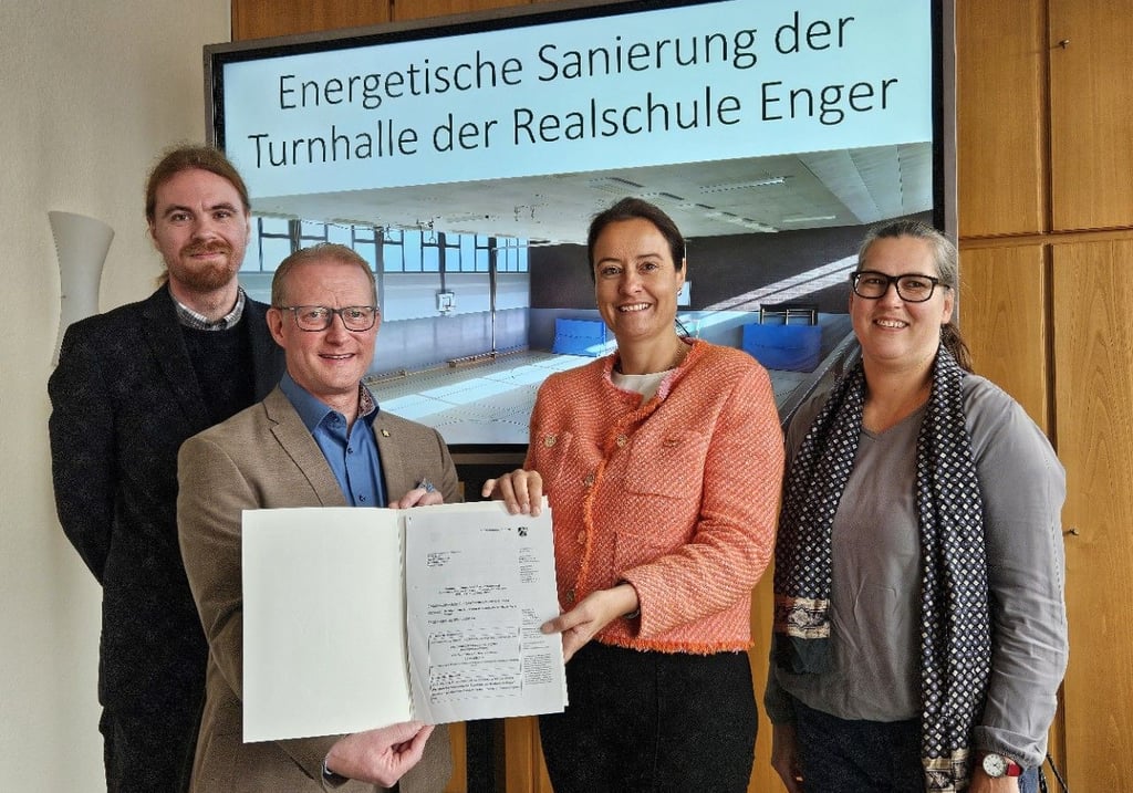 Enger: Förderbescheid für Sanierung der Realschulturnhalle ist da