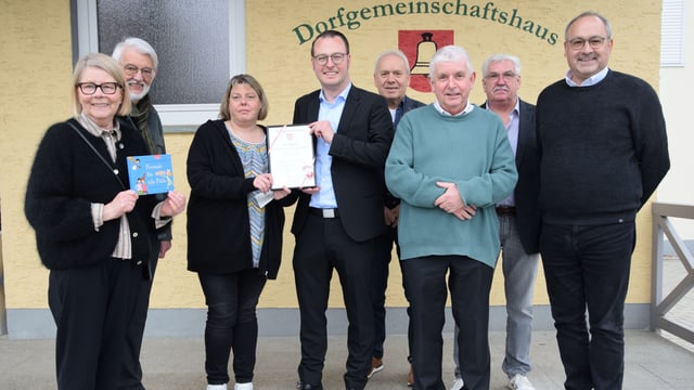 50 Jahre Seniorenkreis Beller bei Brakel: Erwin Grosche gratuliert