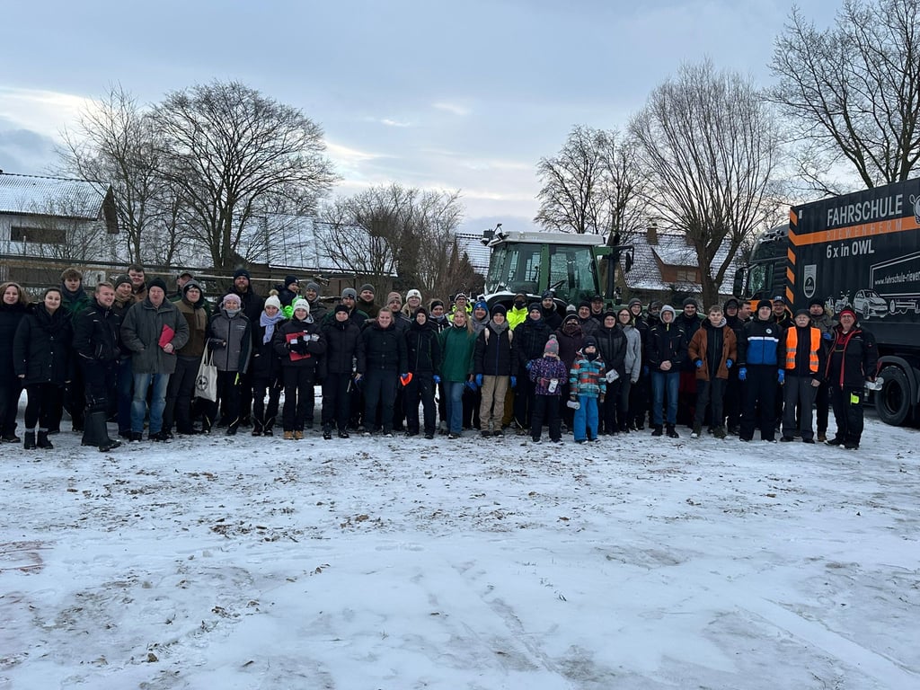 Schloß Holte-Stukenbrock: Schützen trotzen der Kälte