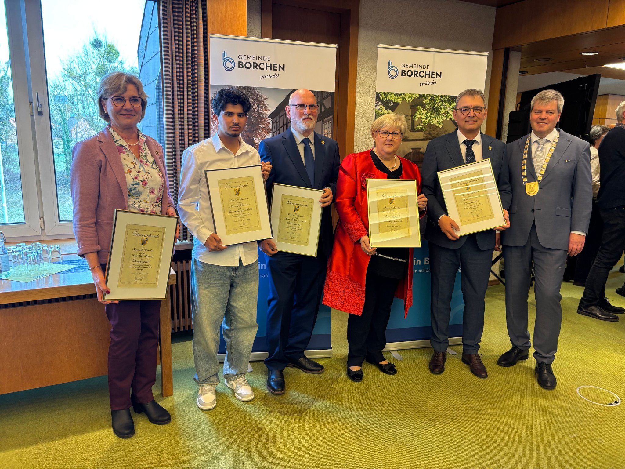 Borchen: Ehrennadel und Jugendpreis für herausragendes Engagement verliehen